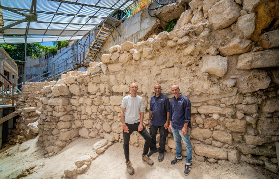 Jerusalem wall built in the Stone Age exposed – J-Wire