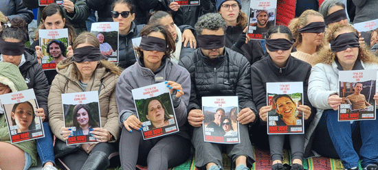 Melbourne's Jewish community pays homage to the hostages – J-Wire