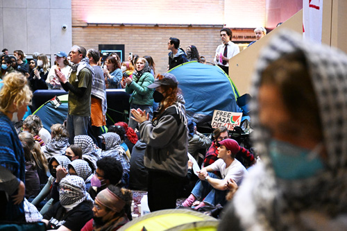 Protesters to meet with university staff over camps – J-Wire