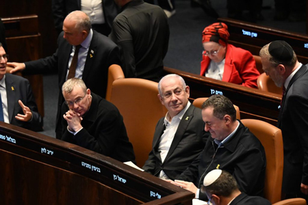 Netanyahu arrives at Knesset for vote despite doctor's objections – J-Wire